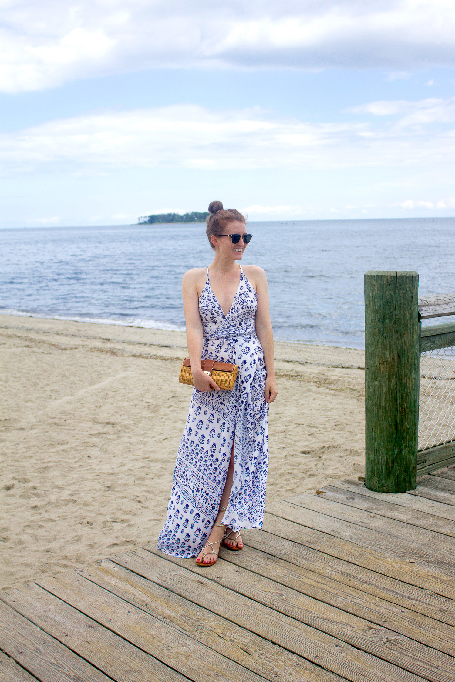OUTFIT: BLUE AND WHITE ON THE BEACH | Design Darling